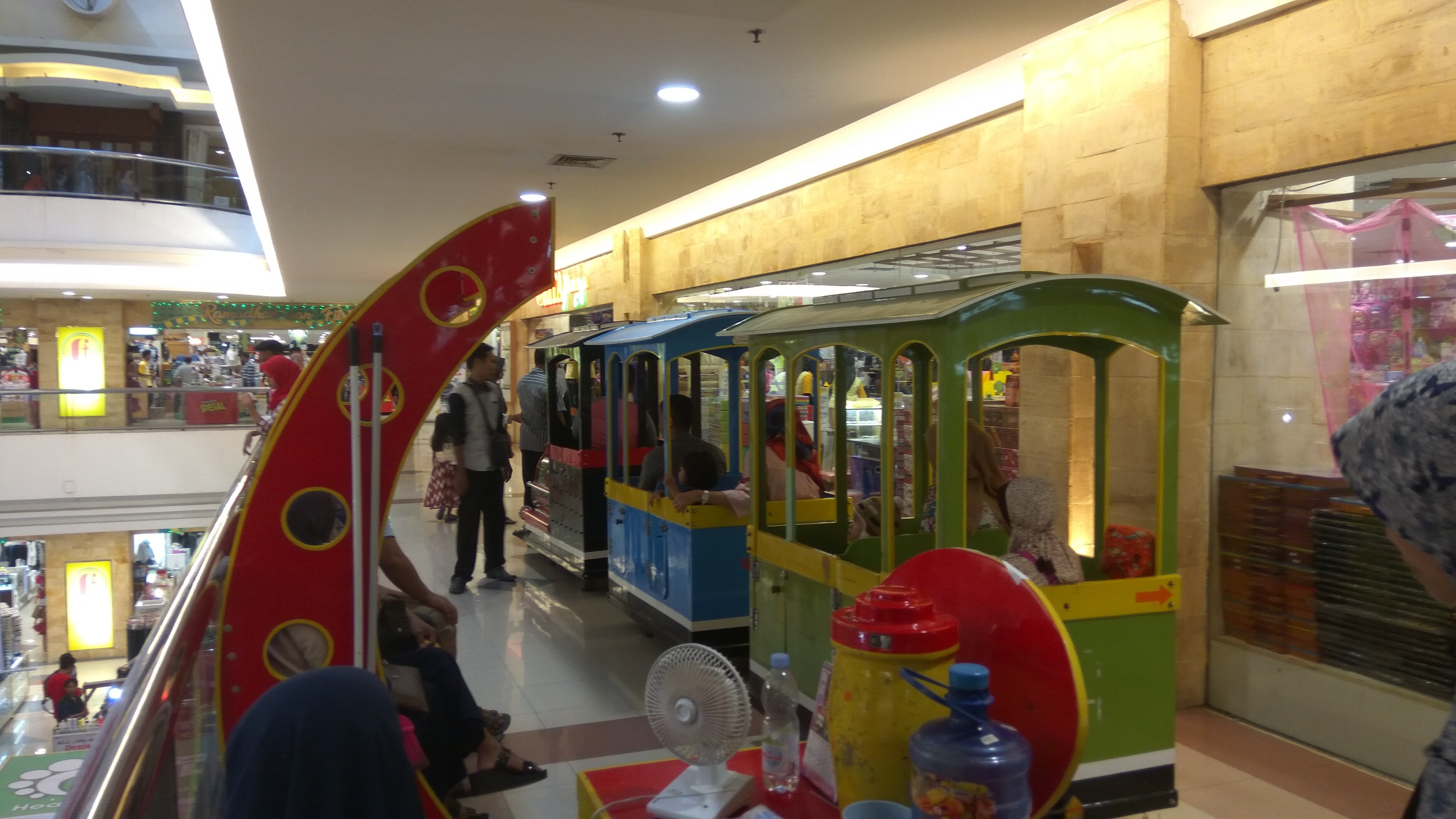 kereta api di rita supermall | KASKUS